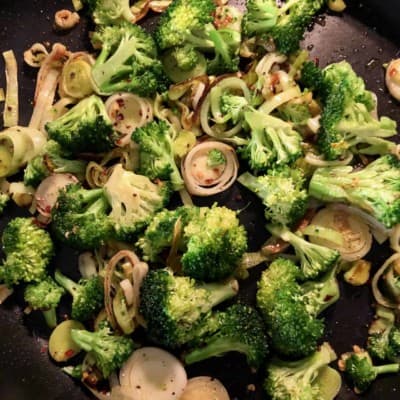 Spicy Baked Pasta with Cheddar and Broccoli